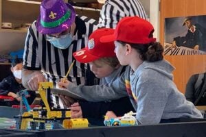 FIRST Robotics Program Gains STEAM – 30 STEM Links a Week